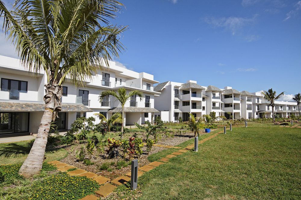 Azuri Phase 1 : Super Construction Co Ltd